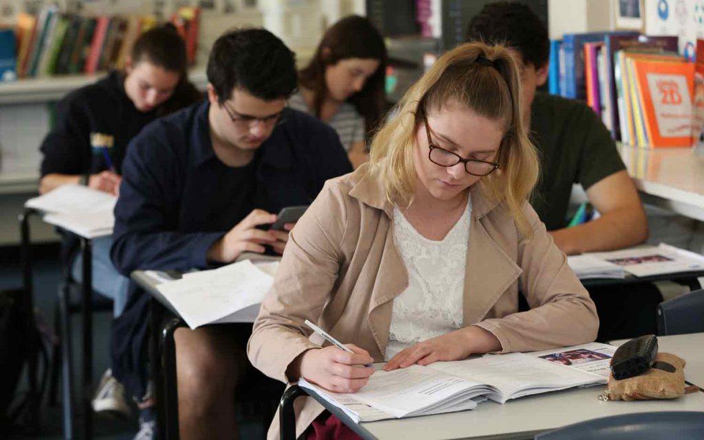 Literature Tutors Perth | Academic Group